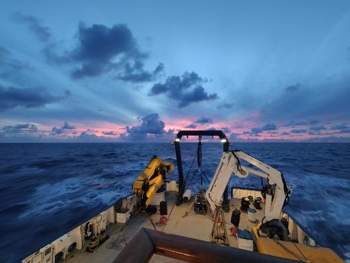Uncovering the Geological Mystery of the Northwestern Hawaiian Islands ...